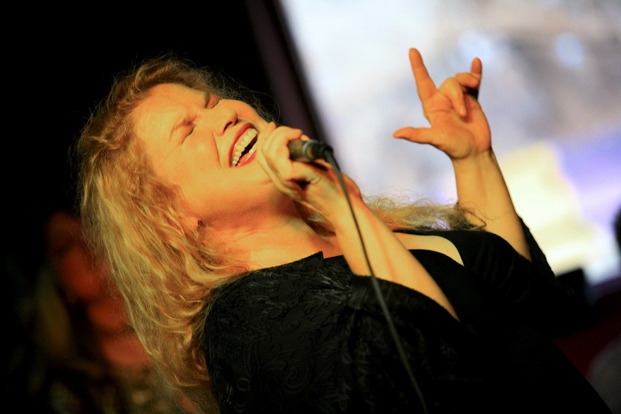 Jan James - Justify