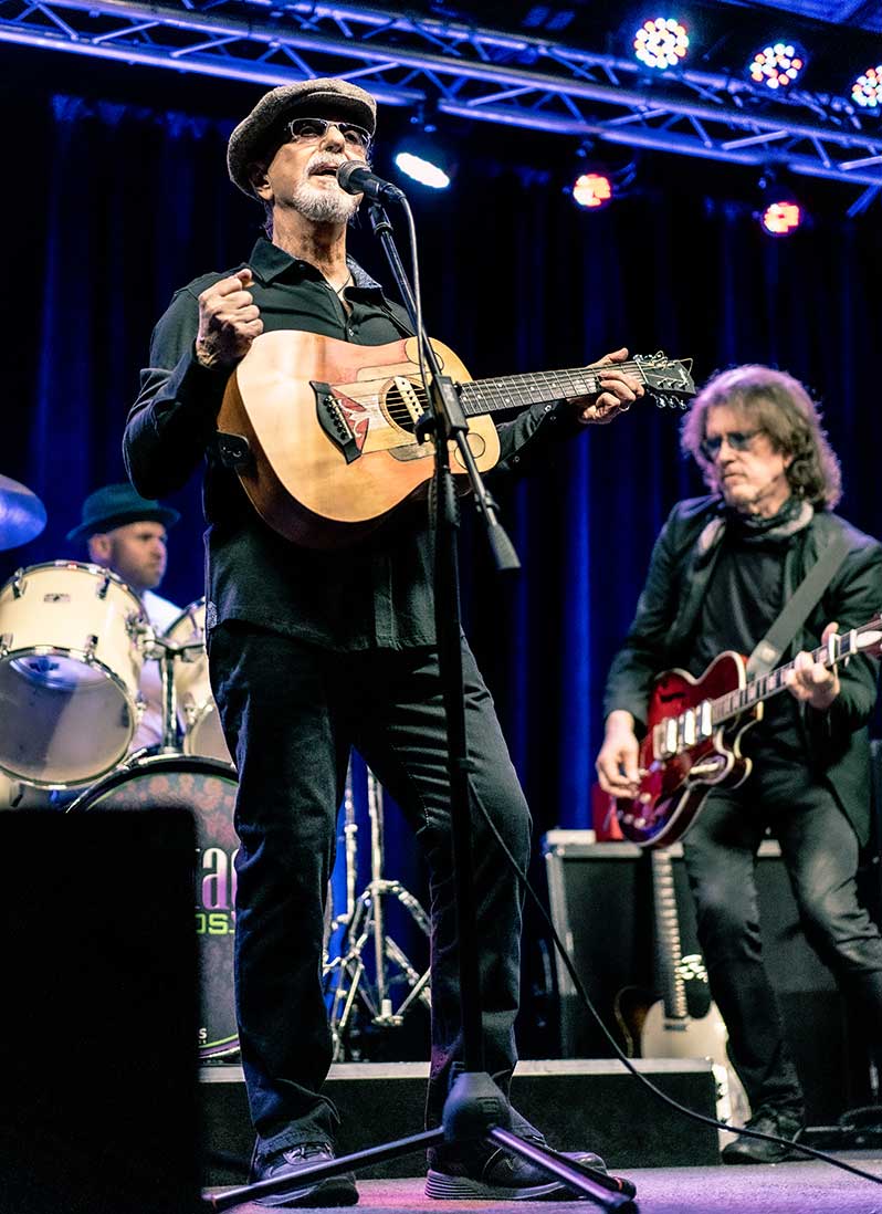 Dion - Stomping Ground