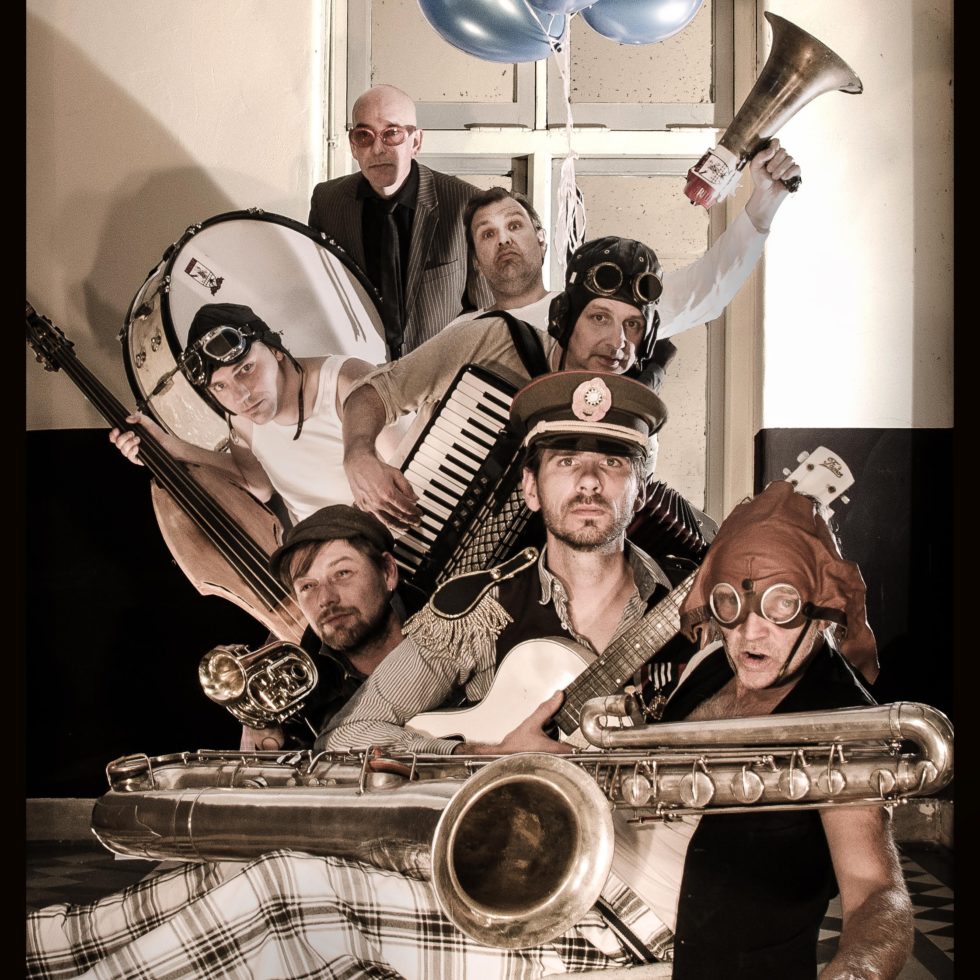 New Release: Straf - Zeppelin! I Bluestown Music