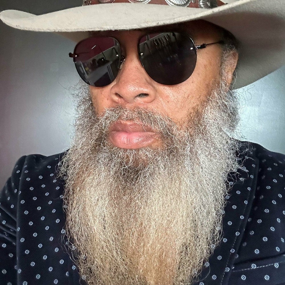 Review: Niki Buzz - Funkabilly I Bluestown Music